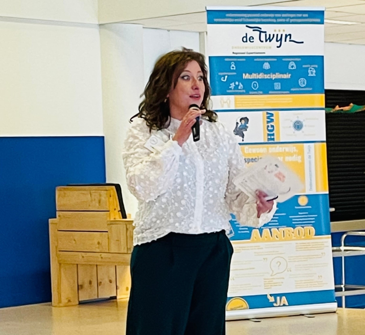 Ambulant begeleiders bij de Twijn: Edith van Oers-Schuurman - Jij en OOZ